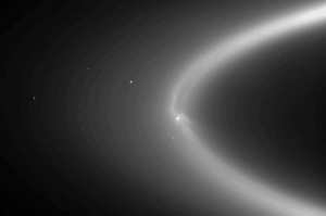 Encélado: A Lua Gelada de Saturno que Intriga e Fascina - Engenharia é: